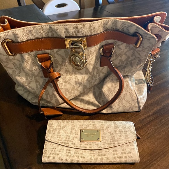 Michael Kors | Bags | Mk Purse With Matching Wallet | Poshmark